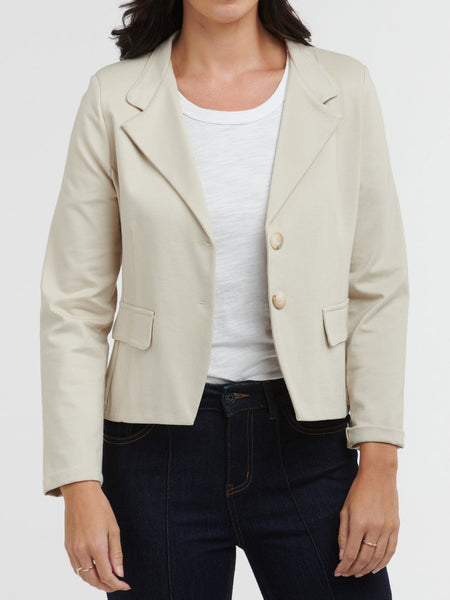 Jackets & Coats | Shop Women's Outerwear Online | ENNI