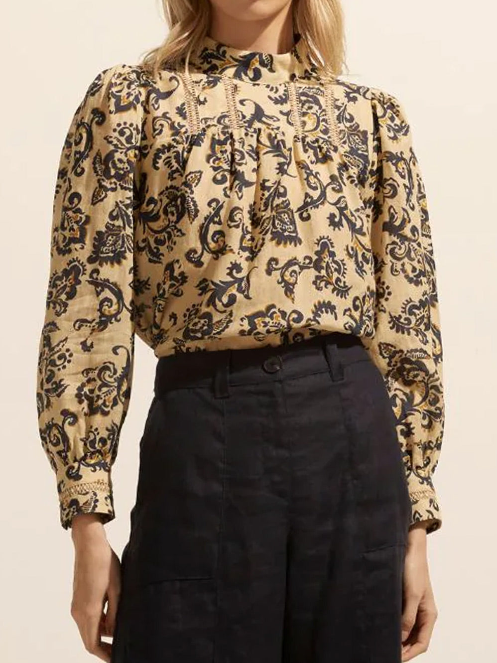 Zoe Kratzmann – ENNI